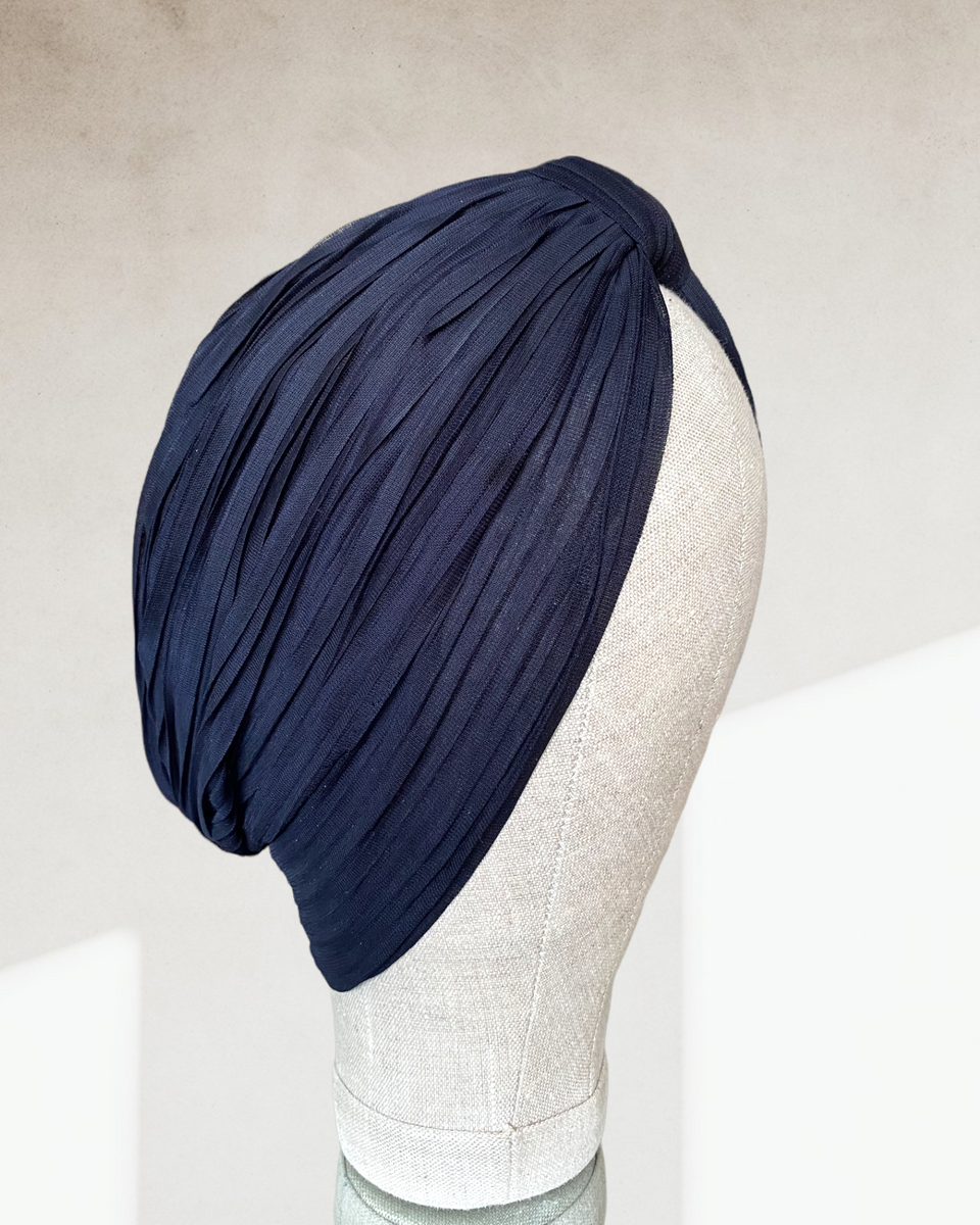 Navy tulle pleated classic turban – VeraaLondon